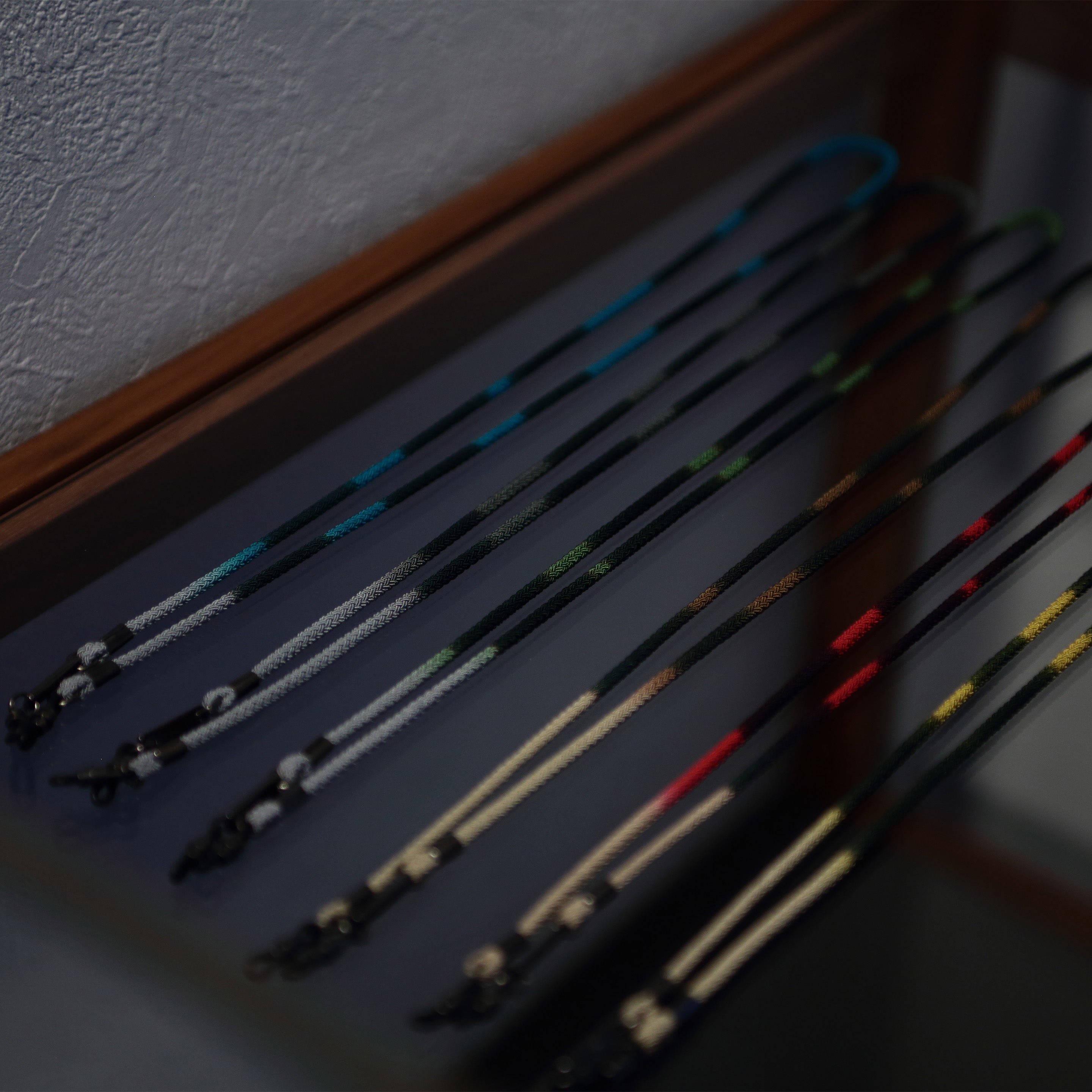 DIFFUSER Tokyo // 三色絣染眼鏡鏈 – JEpoque